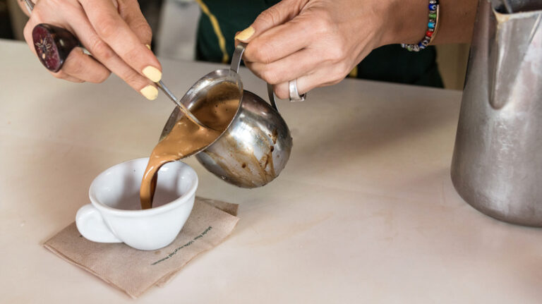 What is a Colada Coffee? Complete Guide to Cuban Espresso Sharing